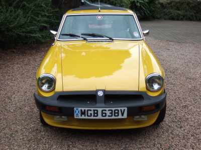 Inca Yellow 3060, V8 Roadster, V8 Register, MG Car Club
